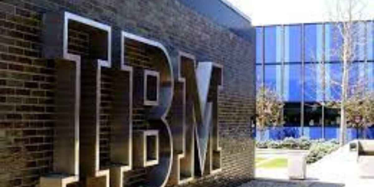 IBM is offering jobs as Software Engineer for freshers and graduates